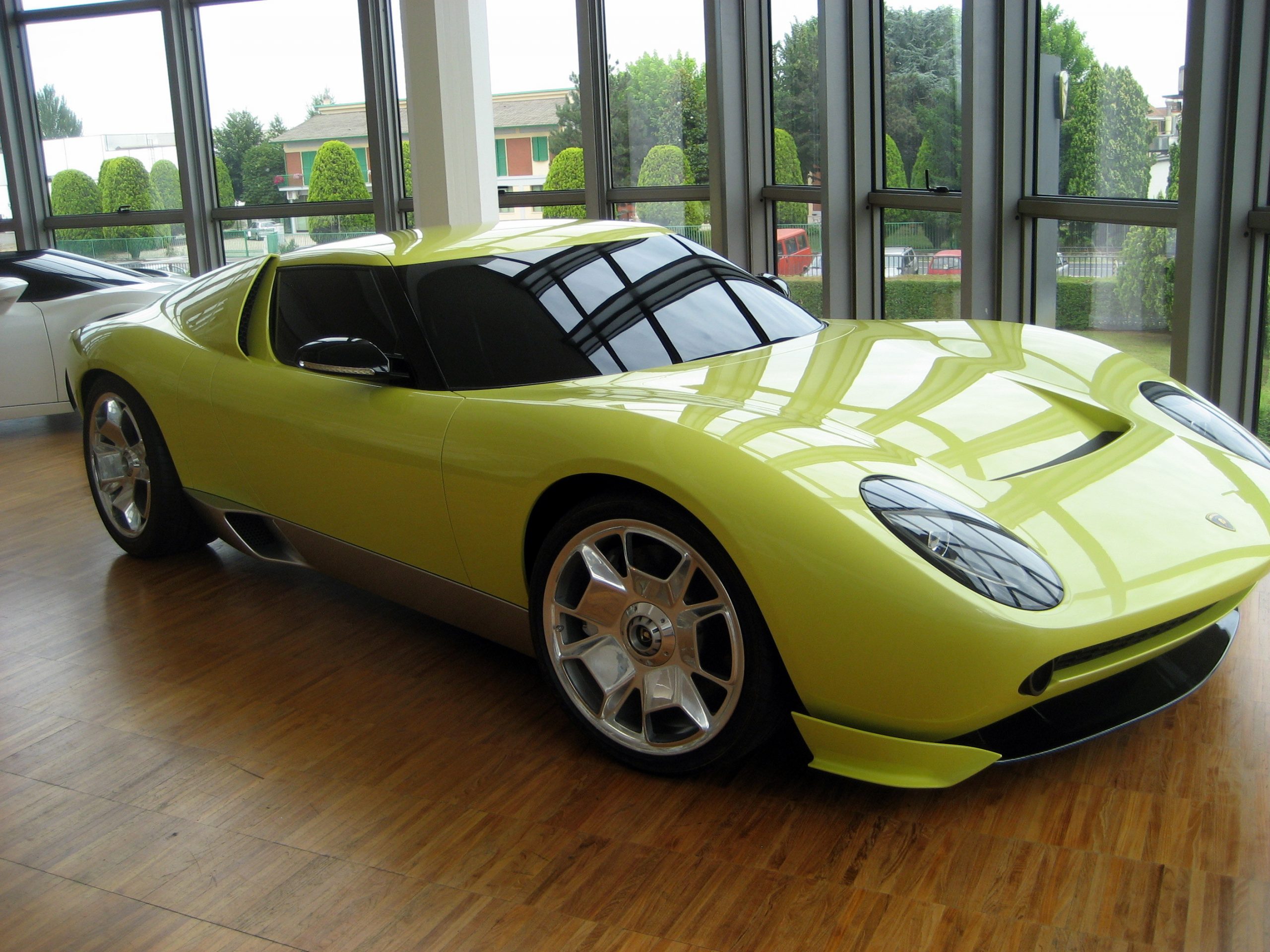 February 27, 1951 - Italian auto designer Walter de Silva is born ...